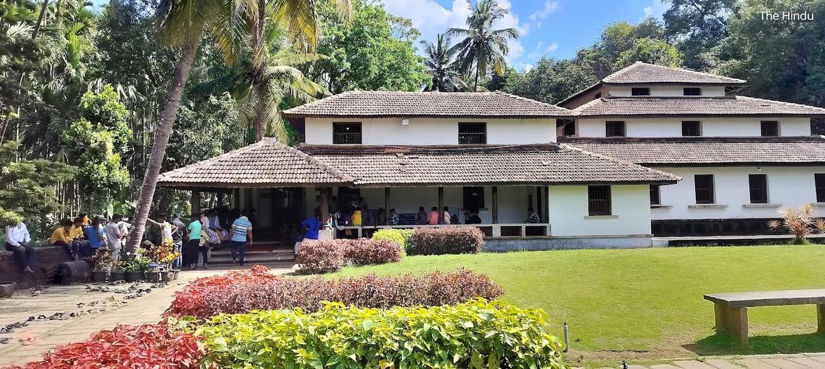 Mantra Mangalya: Simple marriage ritual designed by Kannada poet ...