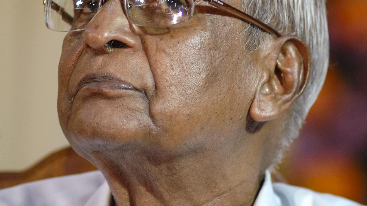 Kerala CPI(M) leader M.M. Lawrence passes away at 95 - The Hindu