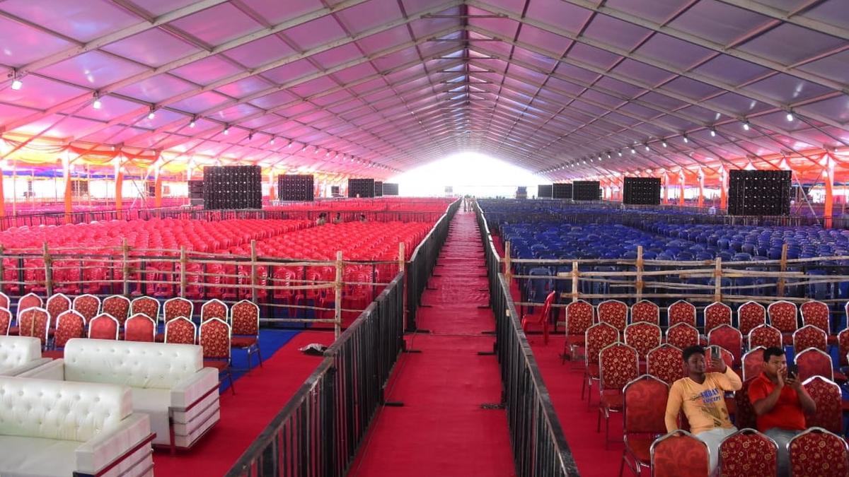 Stage set for PM Modi’s programme in Malkhed today - The Hindu