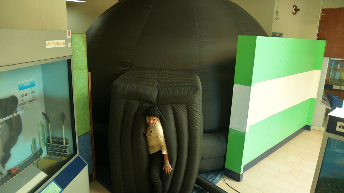 Anna Science Centre gets makeshift planetarium - The Hindu
