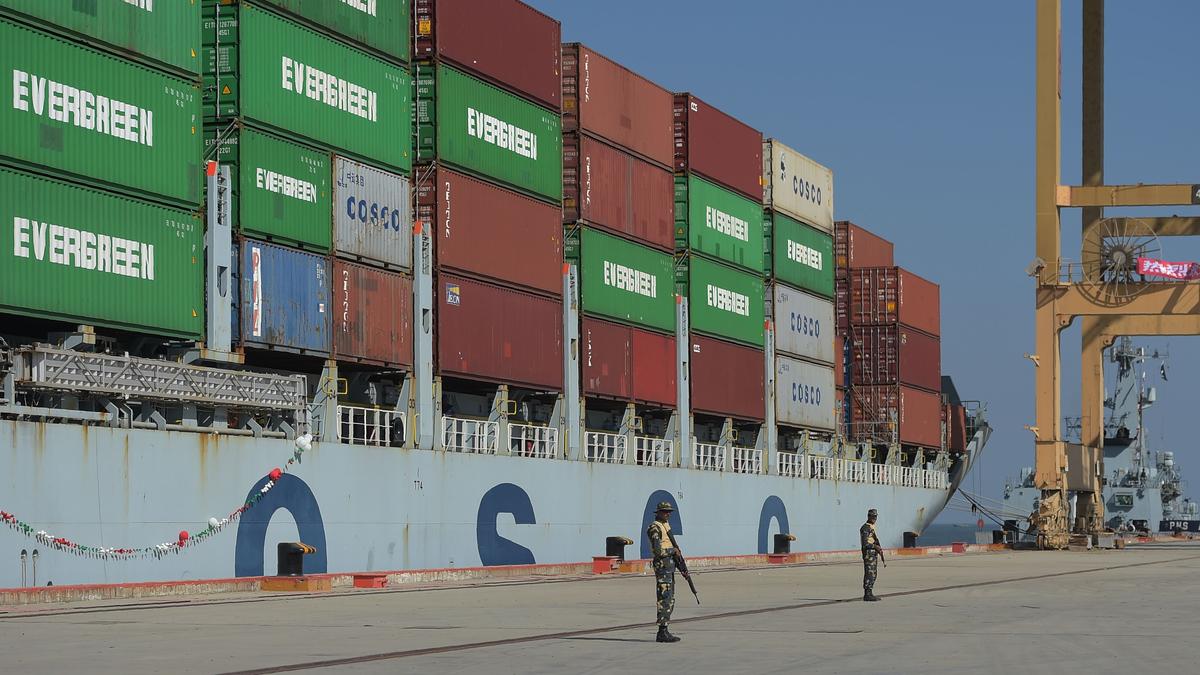 Afghanistan urges Pakistan to release thousands of containers from port ...