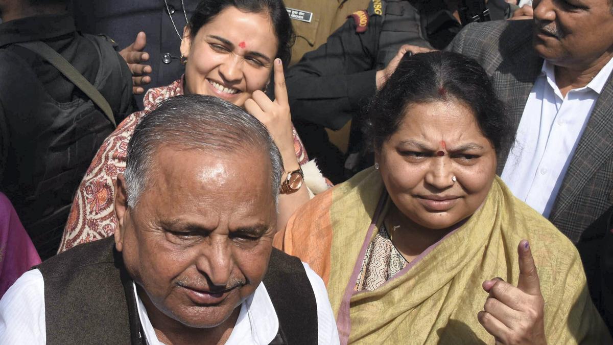 Mulayam Singh Yadav's wife Sadhna Gupta passes away after prolonged ...