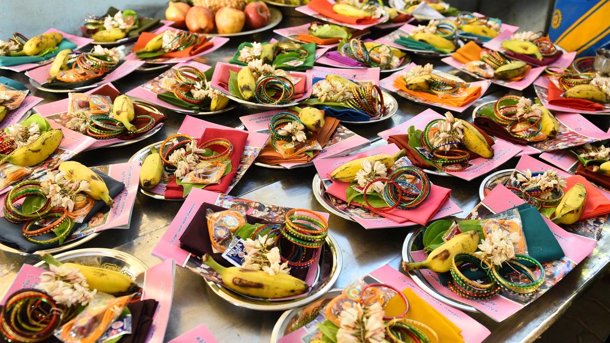 Brick kiln owner conducts baby shower for migrant woman worker - The Hindu