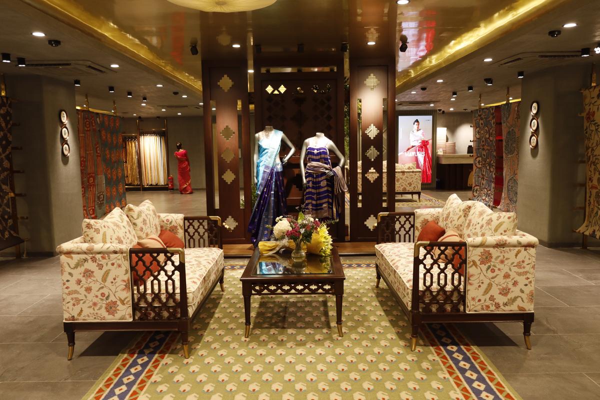 Mavuris flagship store in Jubilee Hills attracts the saree aficionados ...
