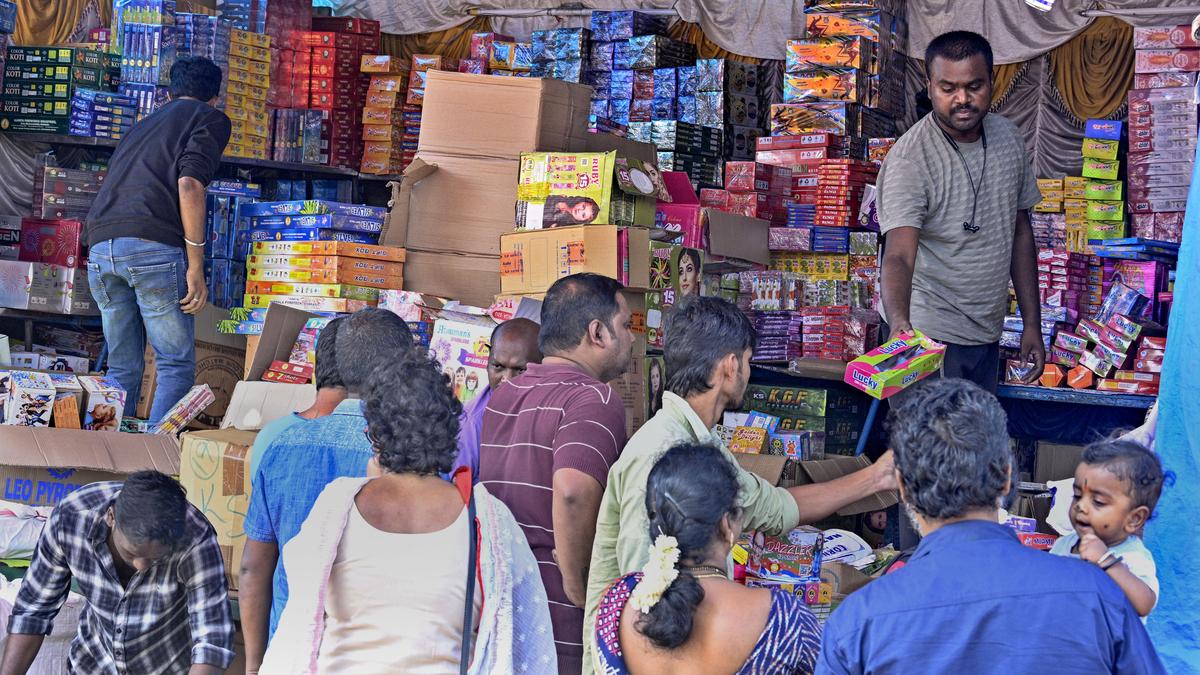 GVMC gives permission to set up over 450 firecracker stalls in ...