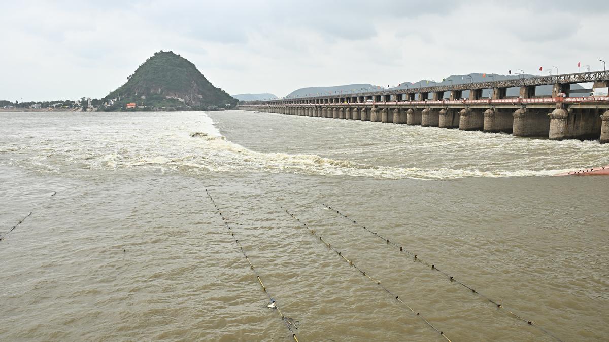 APSDMA issues alert for low-pressure area in Bay of Bengal, warns of ...
