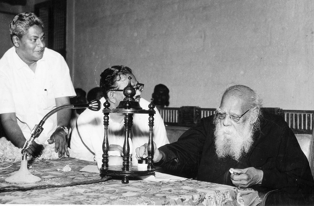 HP15509.jpg - The Hindu