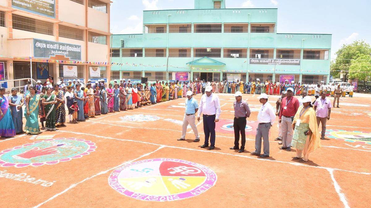 Over 1 lakh SHG members draw rangoli to create voter awareness - The Hindu