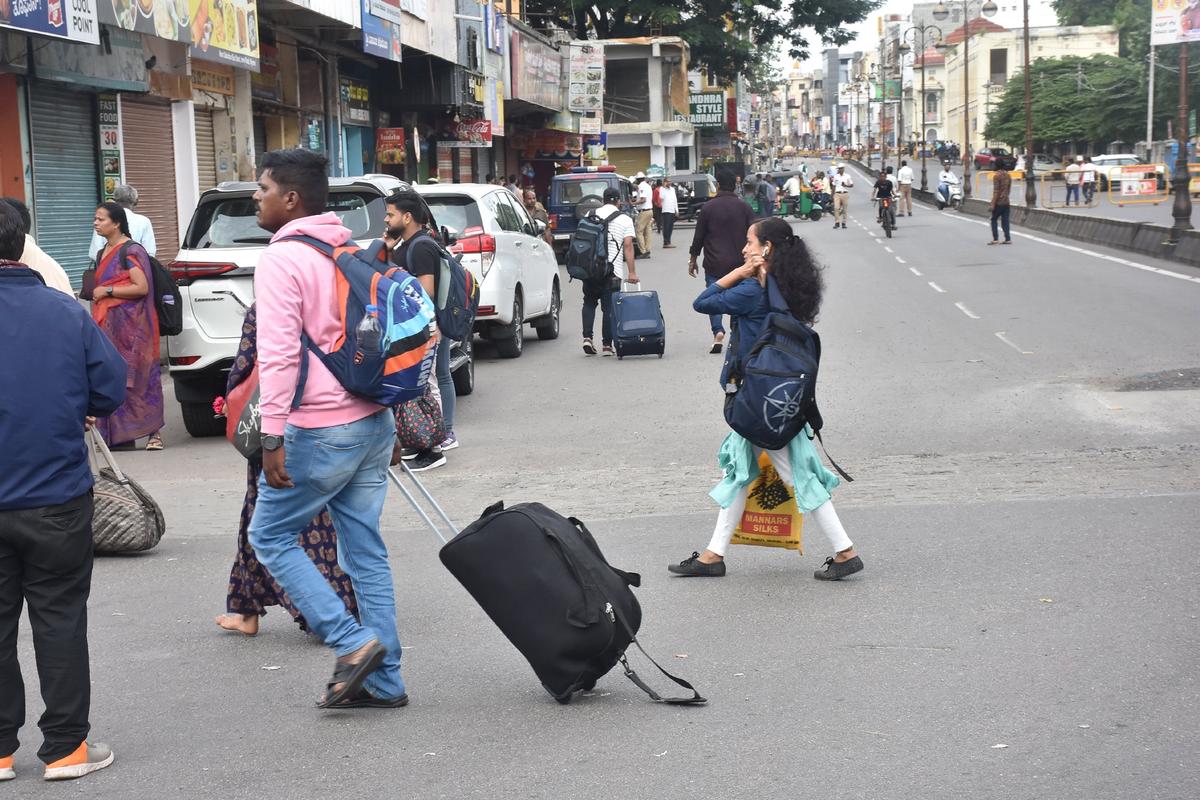 Bandh evokes good response in Mysuru and Mandya - The Hindu