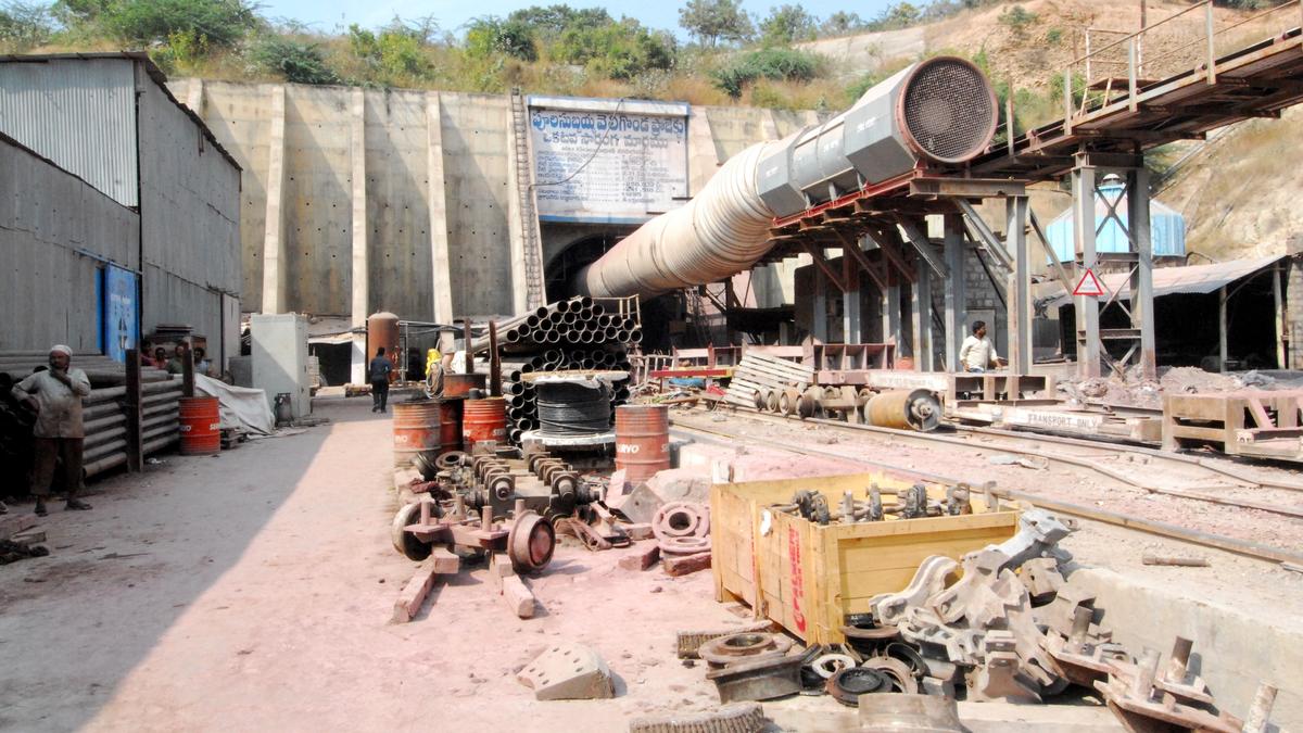 CAG points out lapses in the execution of Veligonda project in Andhra ...