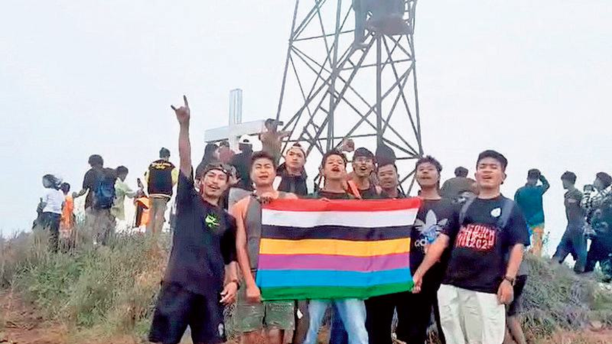 Meitei flag on Manipur’s Shirui peak angers Nagas - The Hindu