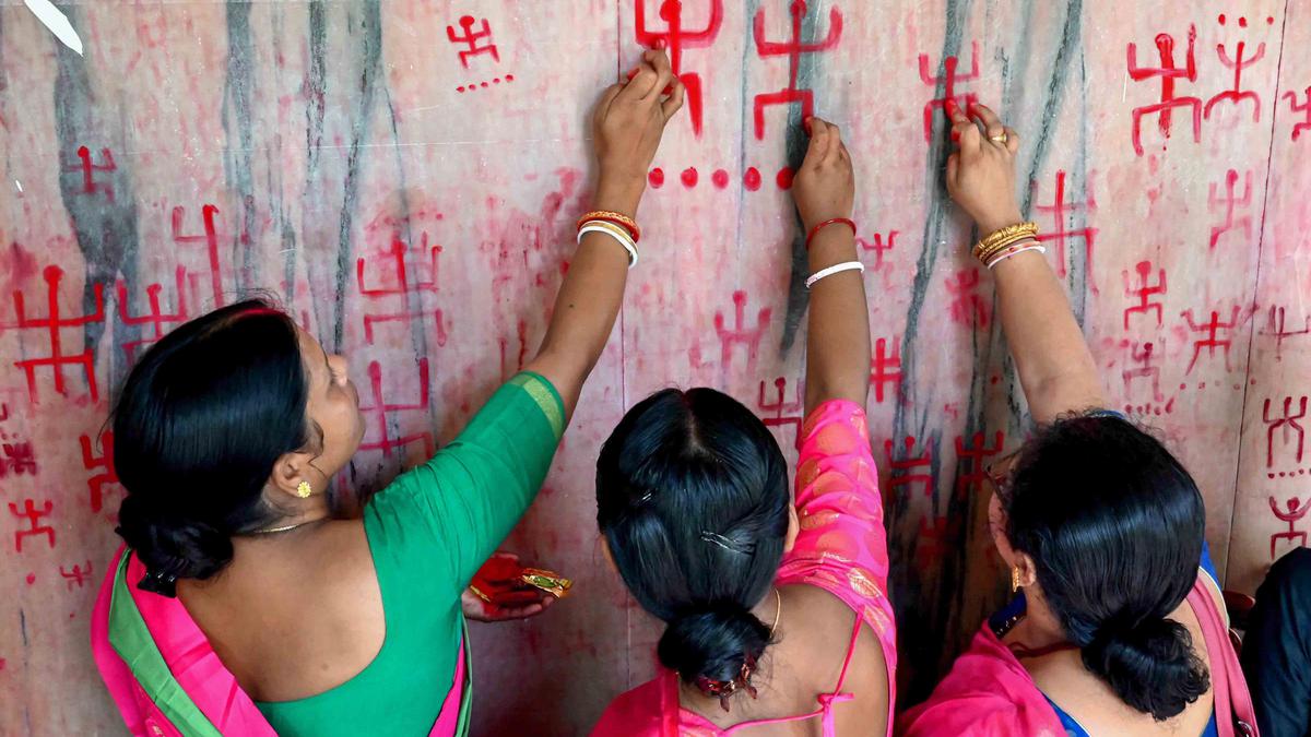 ‘Poila Baisakh’ celebrated with usual fanfare in West Bengal, despite ... ‘Poila Baisakh’ celebrated with usual fanfare in West Bengal, despite ...