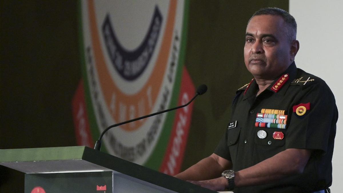 Common uniform for brigadiers and above rank officers in Army from ...