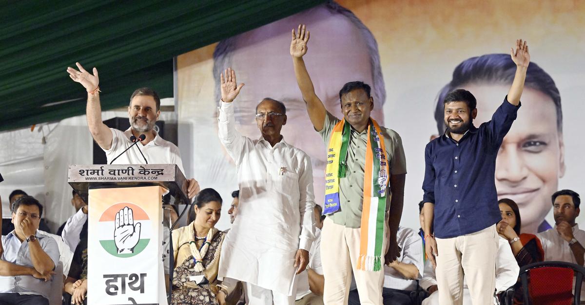 PM Modi, Rahul Gandhi pull no punches as poll battle reaches Delhi - The Hindu