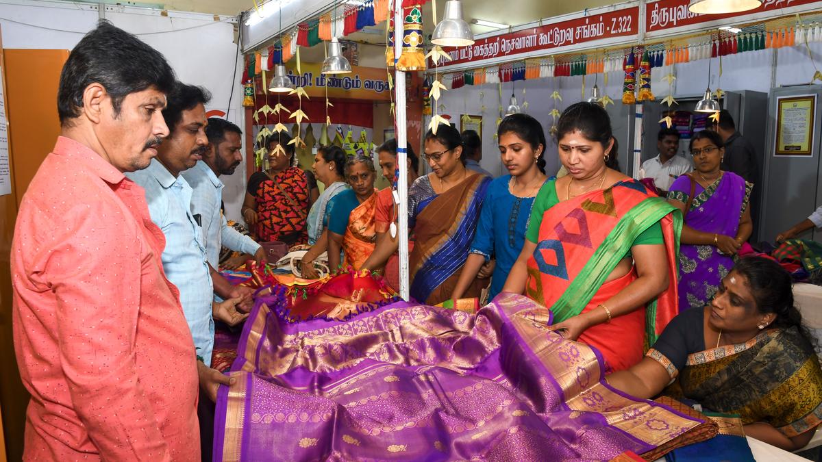 Handloom Exhibition - The Hindu