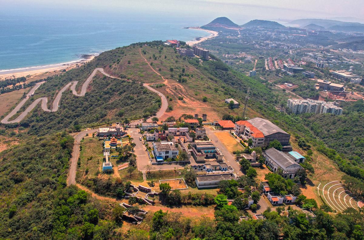 Ramanaidu.jpg - The Hindu