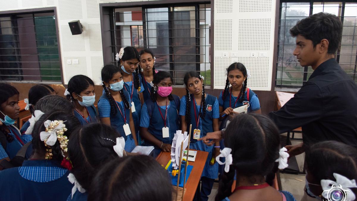 Pragyan’23 holds tech orientation for schoolchildren - The Hindu