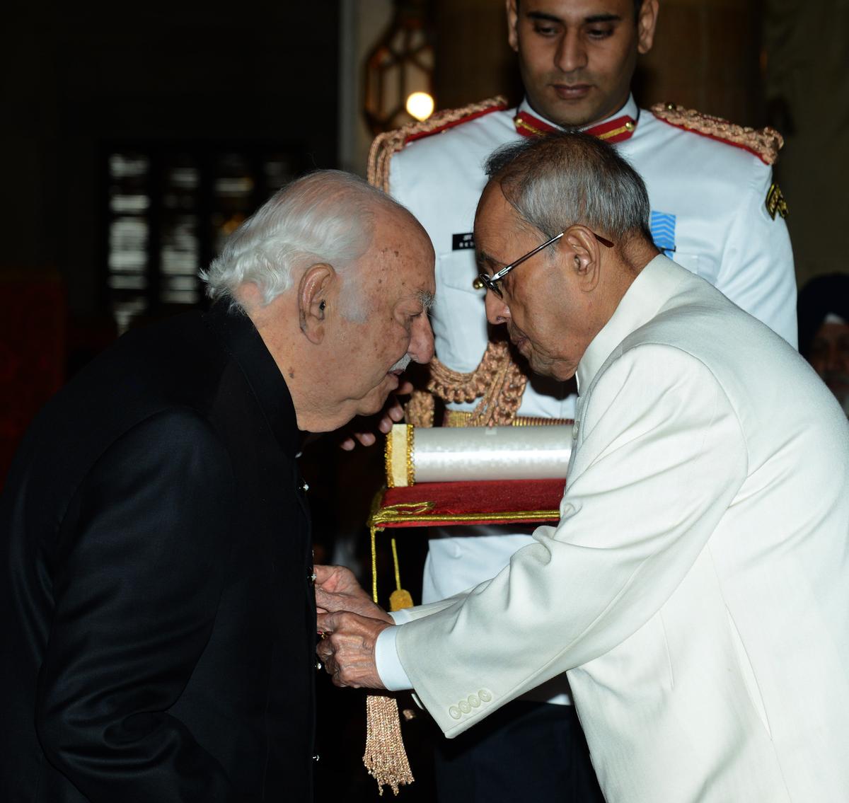 Shapoorji Pallonji Group's head Pallonji Mistry passes away; PM Modi ...