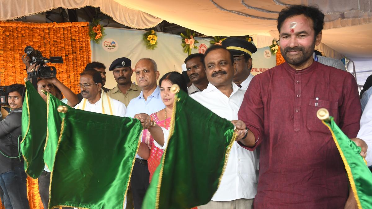 Union Minister Kishan Reddy flags off Dharmavaram-Machilipatnam Express ...
