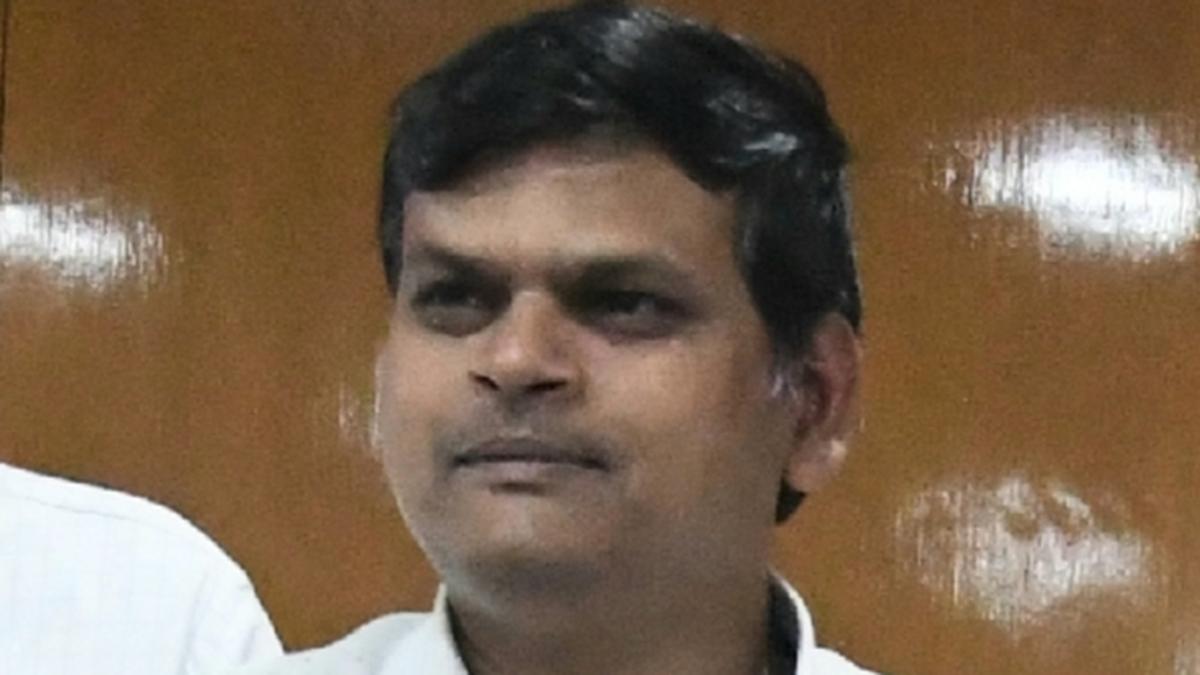 T.N. government posts new Collectors to 11 districts, Commissioners to five municipal ...