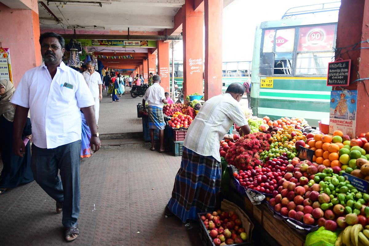 Dindigul bus stand is an example of how a bus stand should not be ...