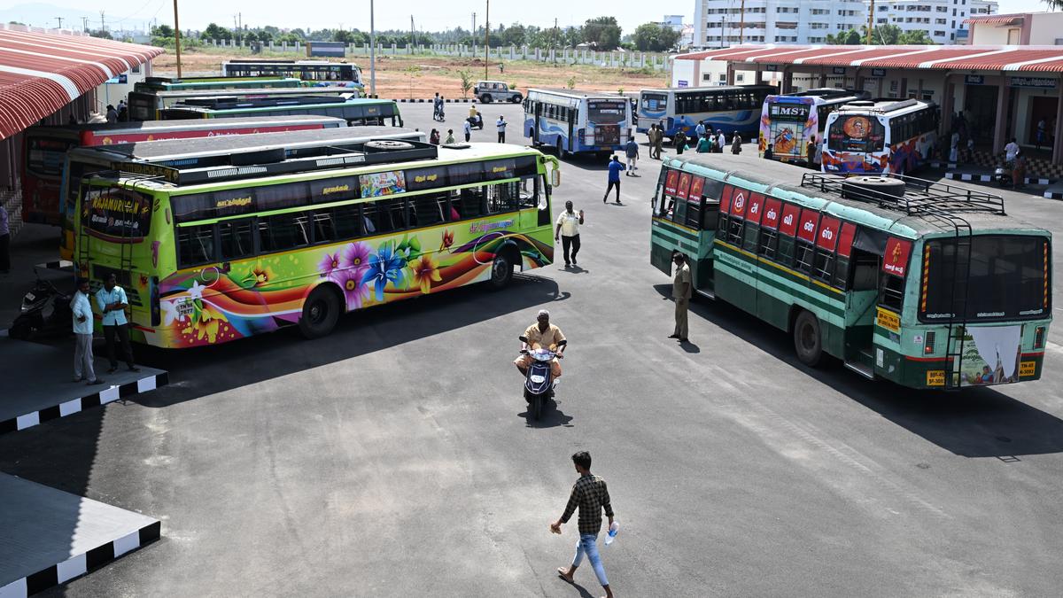 Namakkal New Bus Stand thrown open to public - The Hindu