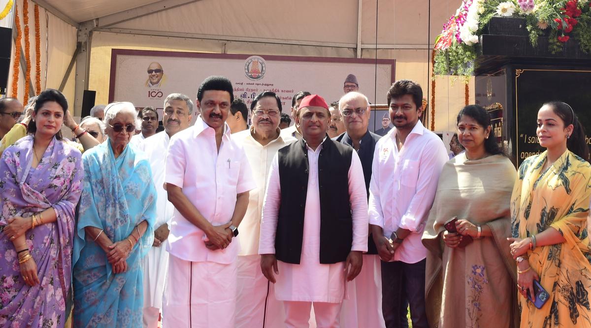 Unveiling V.P. Singh’s statue in Chennai, Stalin reiterates demand for ...