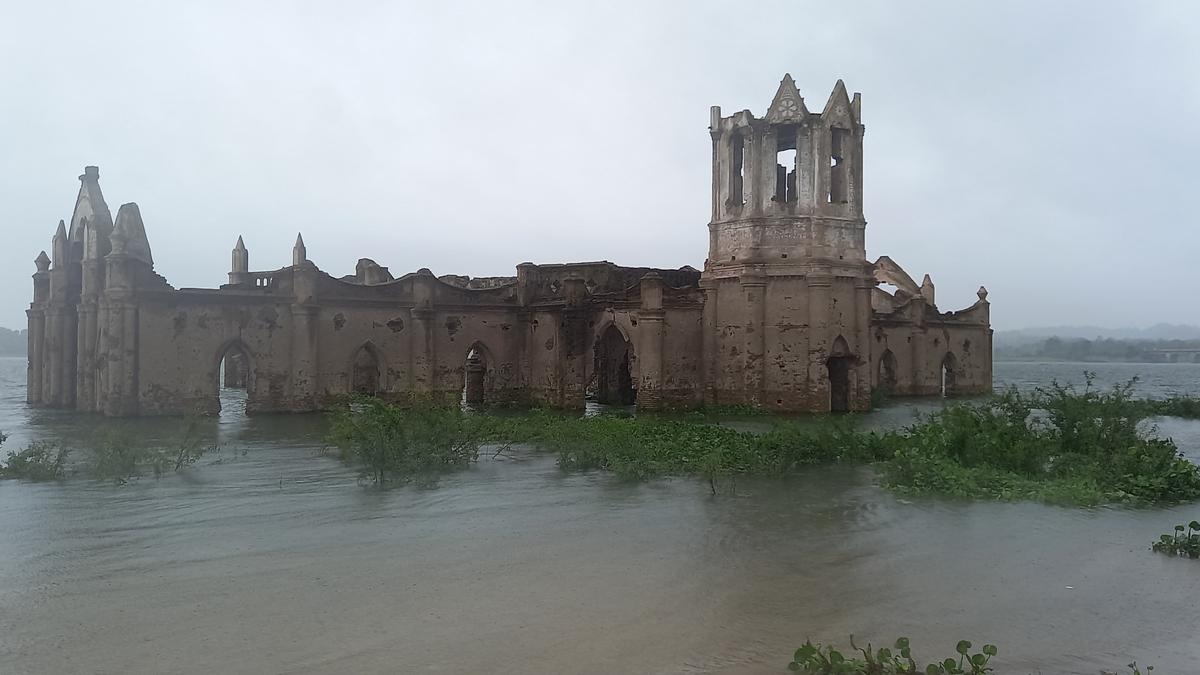 Church sinks as water level in Hemavathi reservoir goes up - The Hindu