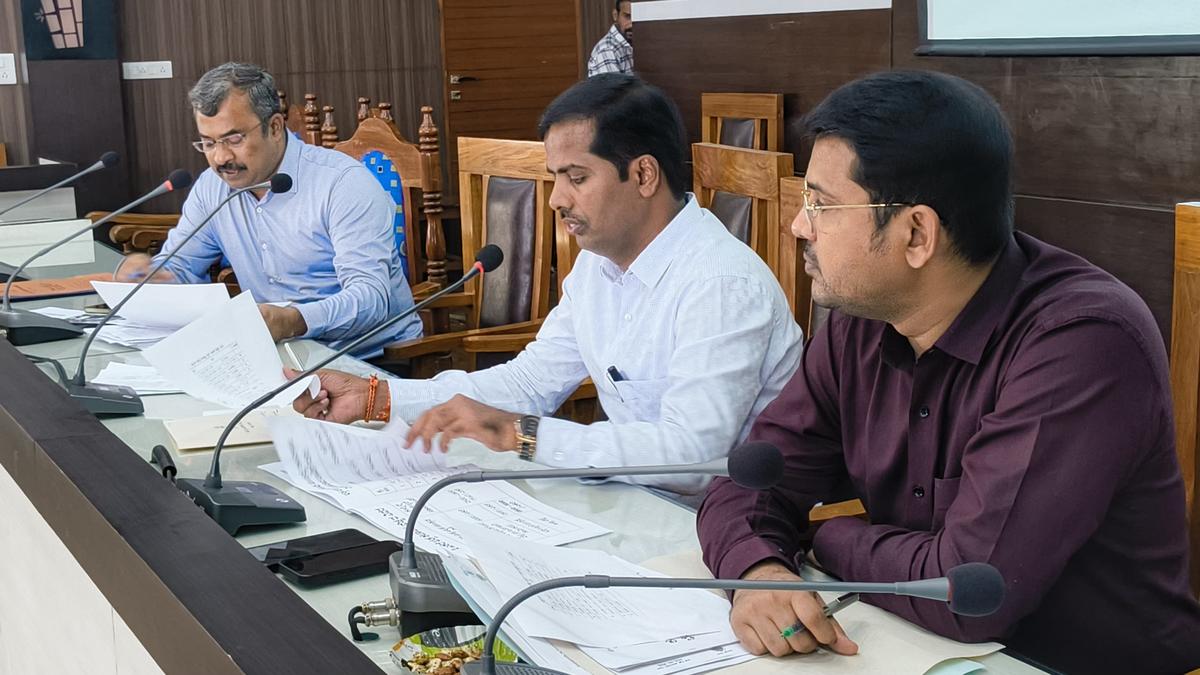 Over 1 lakh hectares brought under paddy, sugarcane, and ragi ...