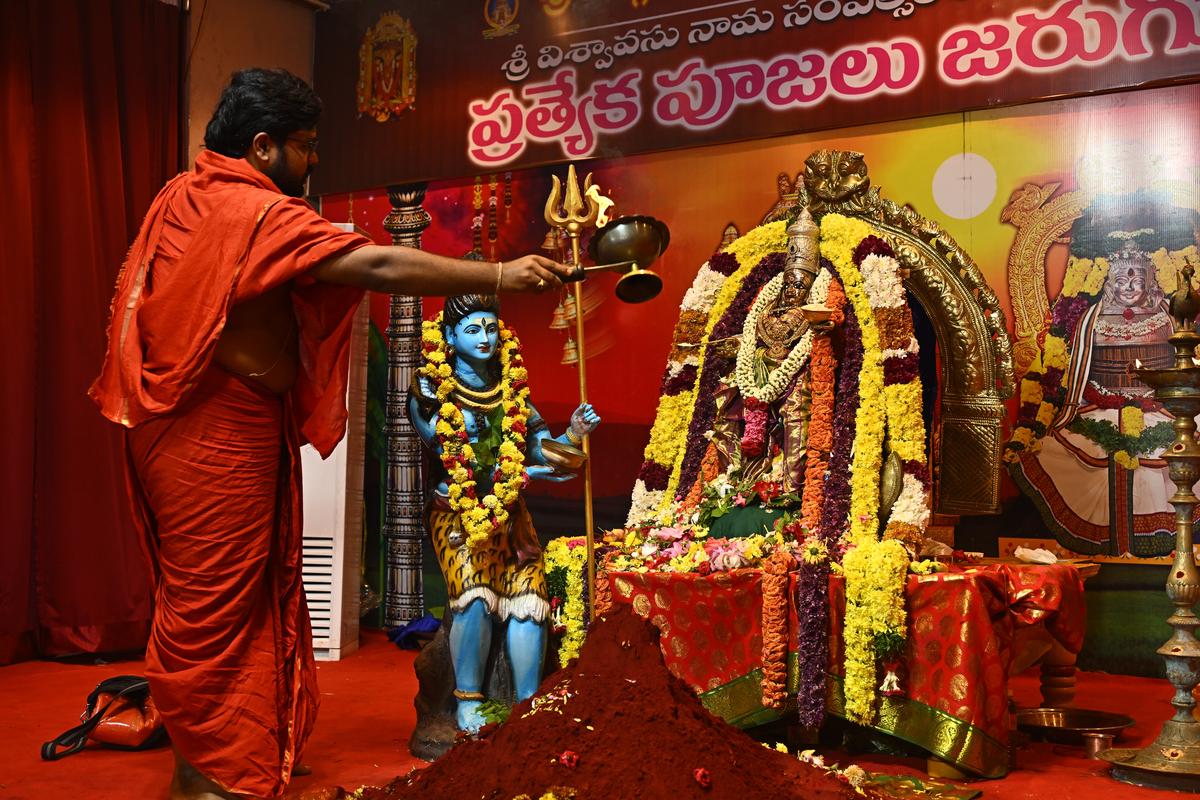 Vice-President C.P. Radhakrishnan visits Vijayawada Utsav 2025, praises ...