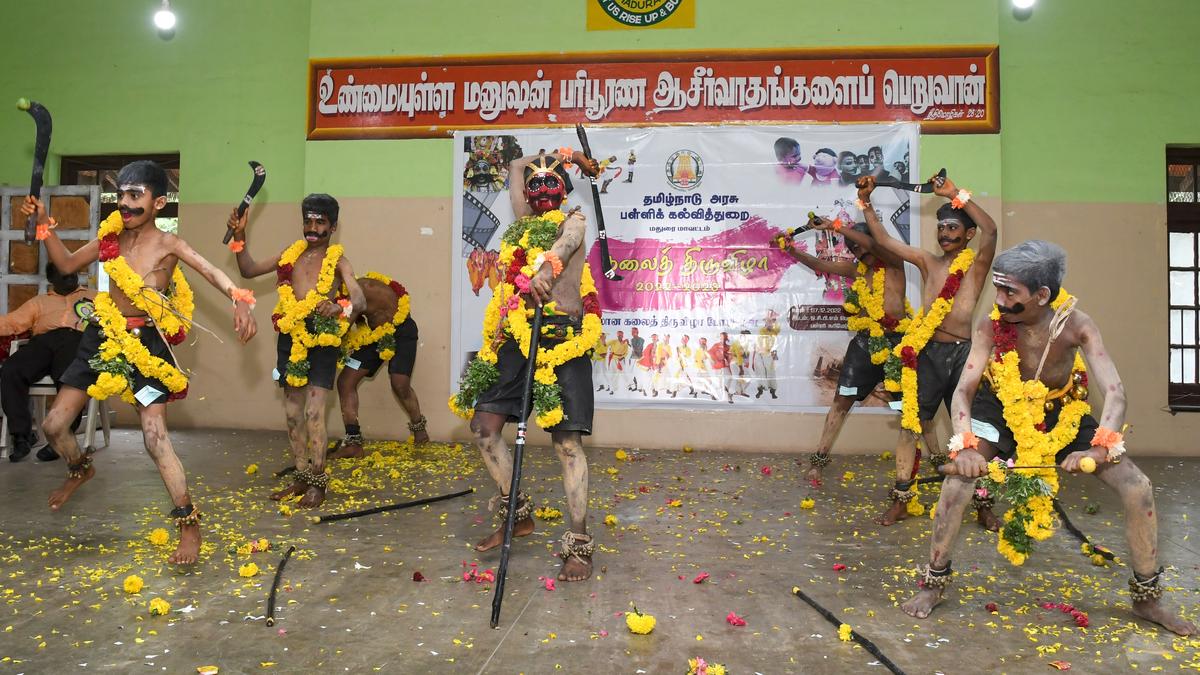 Government school children showcase their talents at district-level ...