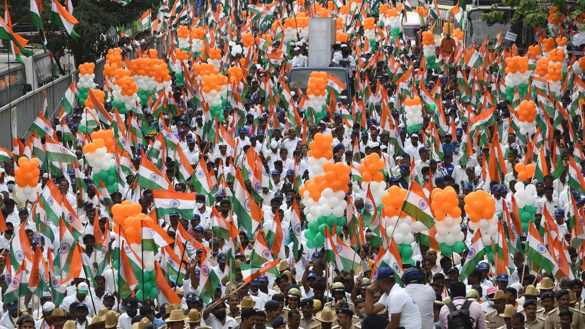 Congress takes out mega Freedom March in a show of strength - The Hindu