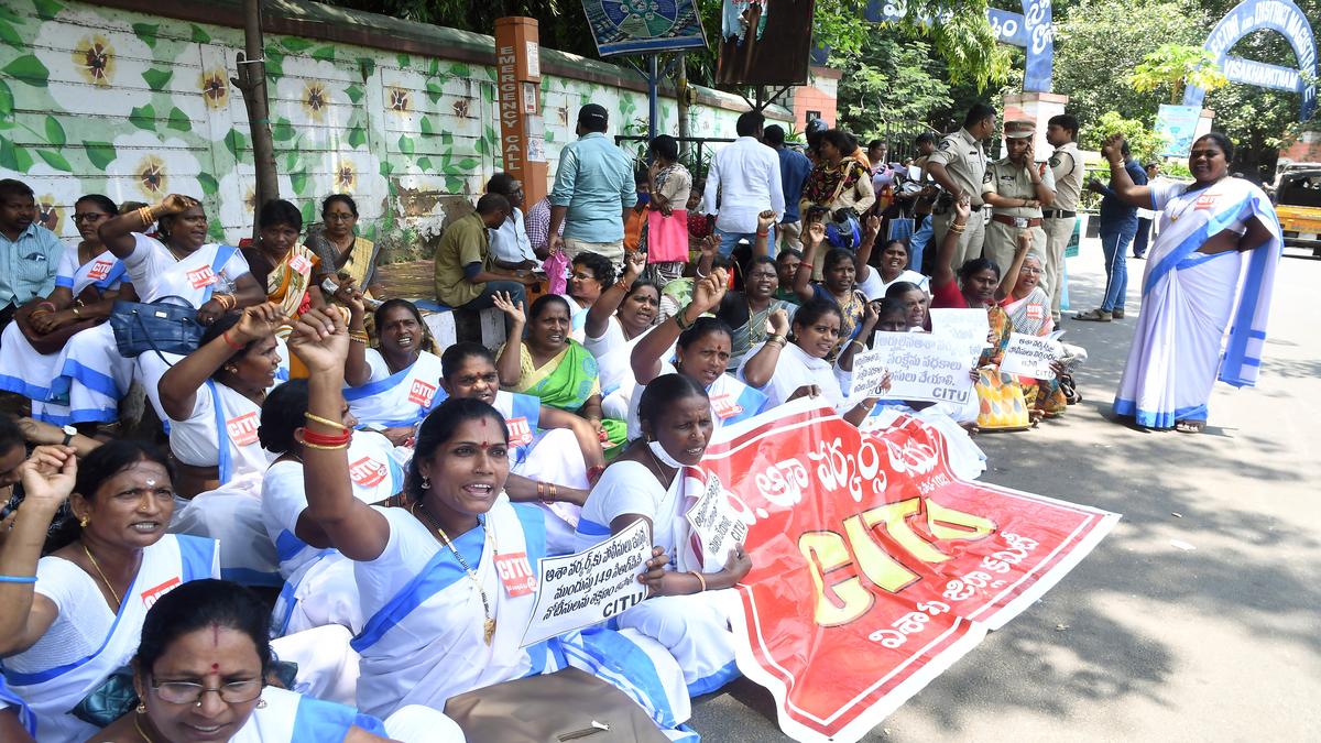 ASHA workers seek fair deal in Visakhapatnam - The Hindu