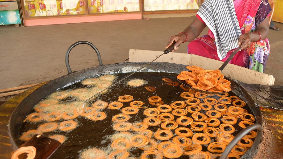 It is crunch time for the Manapparai murukku as GI tag is set to make ...