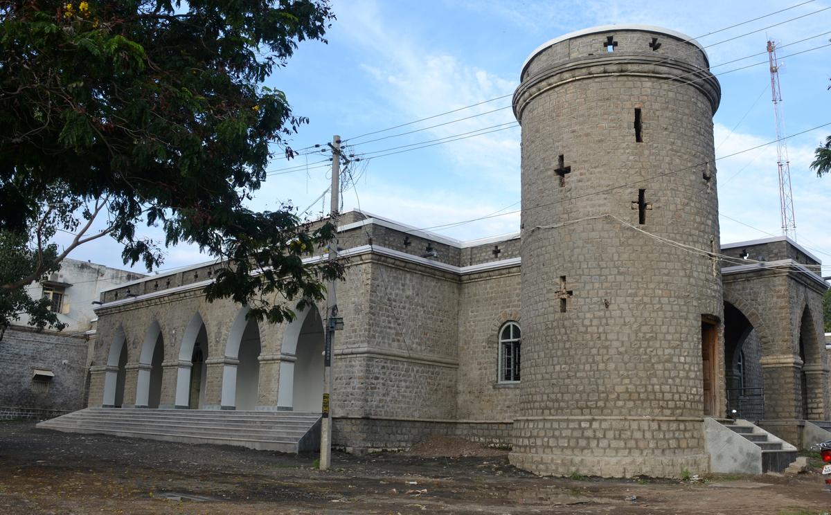 A structure in Kalyana Karnataka that demonstrates architectural taste ...