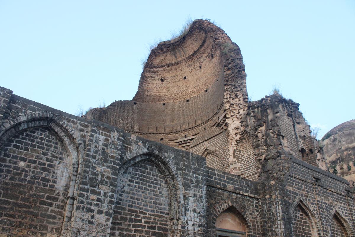 The Bahmani dynasty and their architectural grandeur in Bidar - The Hindu