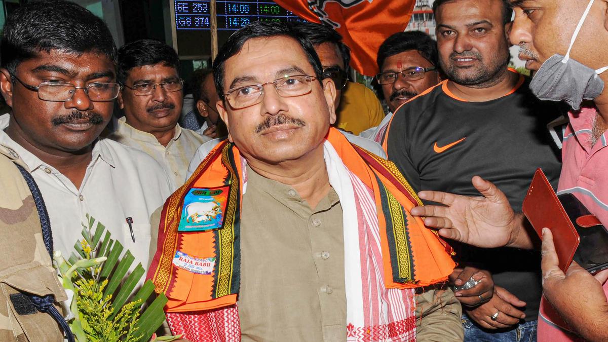 Coal shortage | No need to panic, says Prahlad Joshi - The Hindu