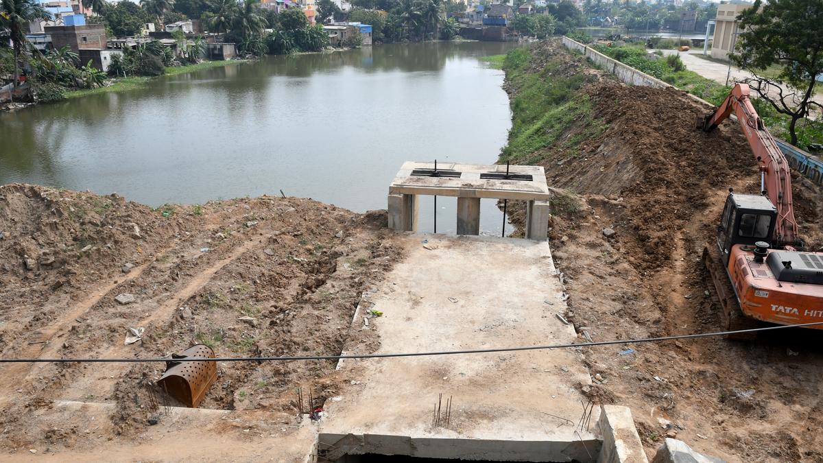 Kolathur tank getting spruced up - The Hindu
