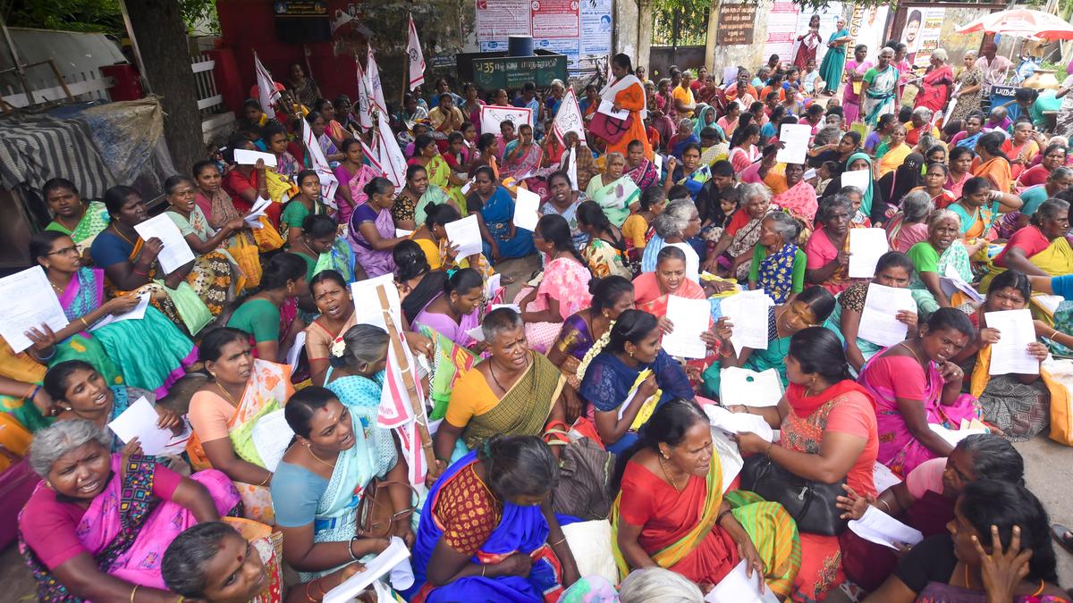 AIDWA stages demonstration in Madurai seeking free house sites for the ...