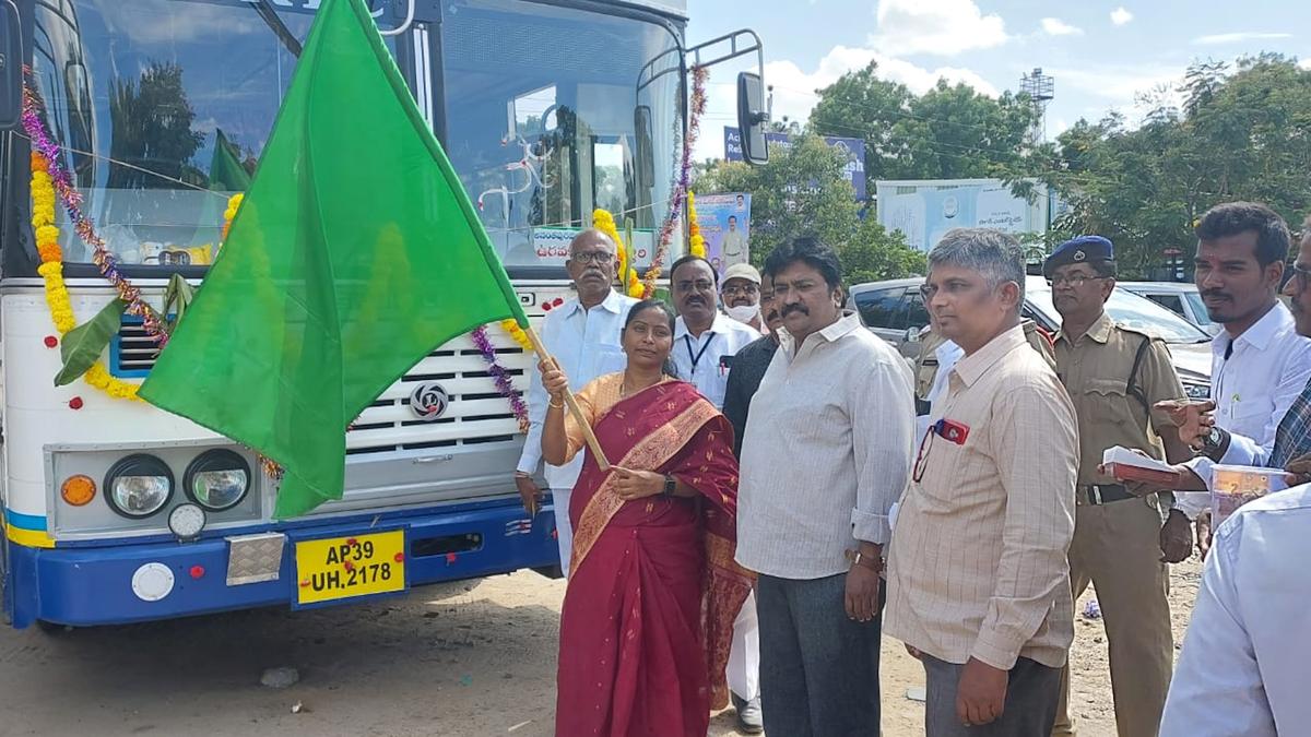 Andhra Pradesh: APSRTC to run 186 buses in Anantapur, 164 services in ...