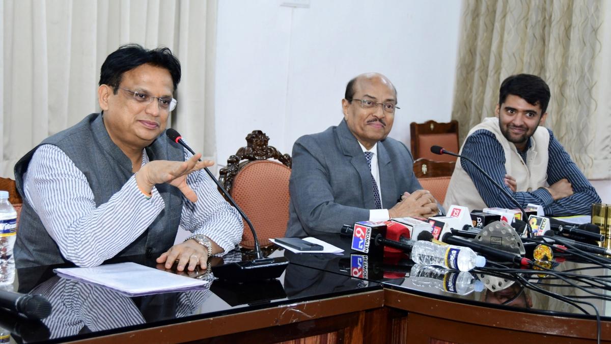 Gururaj Karajagi to lead panel to improve education scenario in Kalyana ...