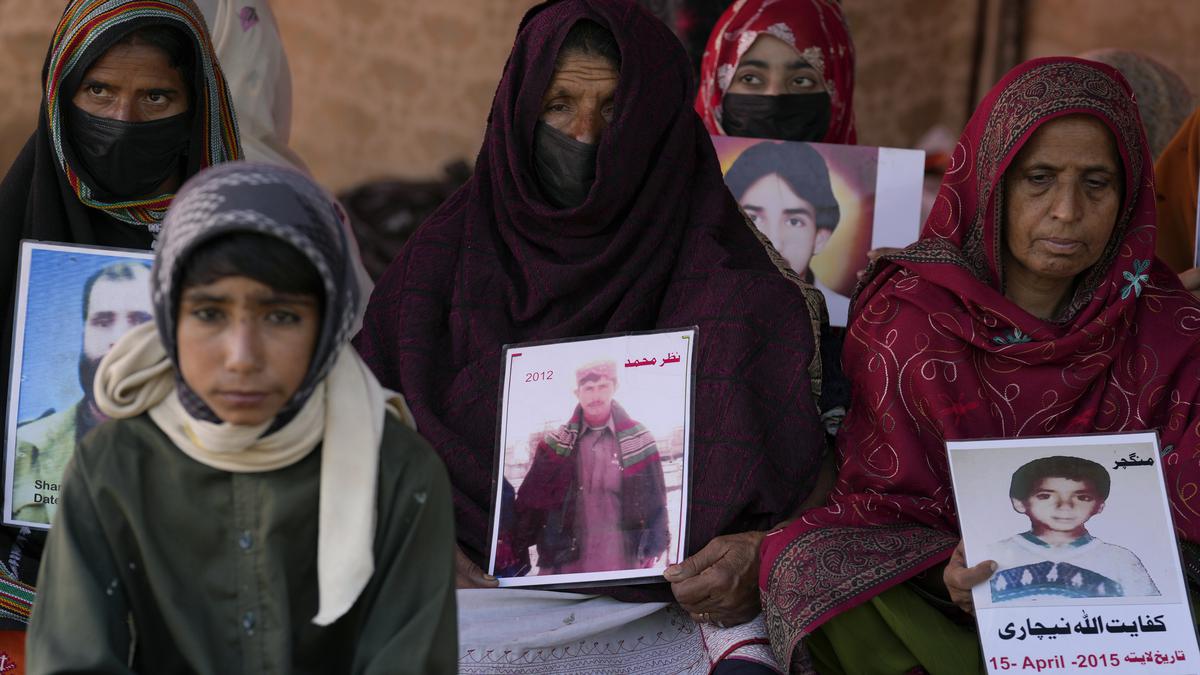 Pakistani police free 290 Baloch activists arrested while protesting ... Pakistani police free 290 Baloch activists arrested while protesting ...
