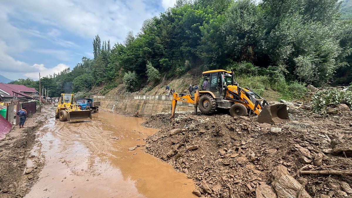 Cloudburst in Jammu and Kashmir; Srinagar-Leh highway closed - The Hindu