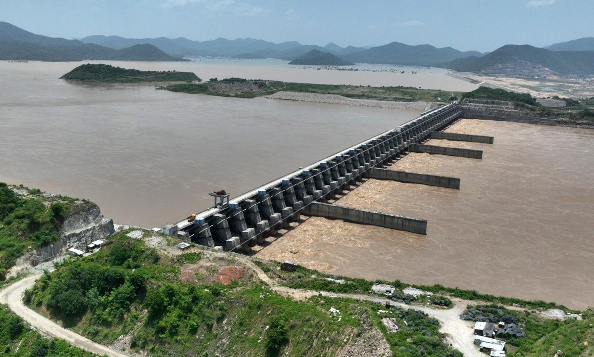 Officials deploy NDRF and SDRF teams in Eluru district as Godavari river swells - The Hindu