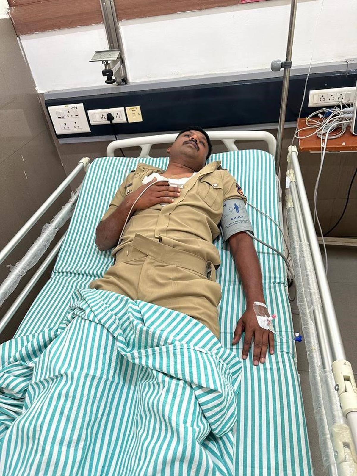 Shivamogga police open fire at murder accused - The Hindu