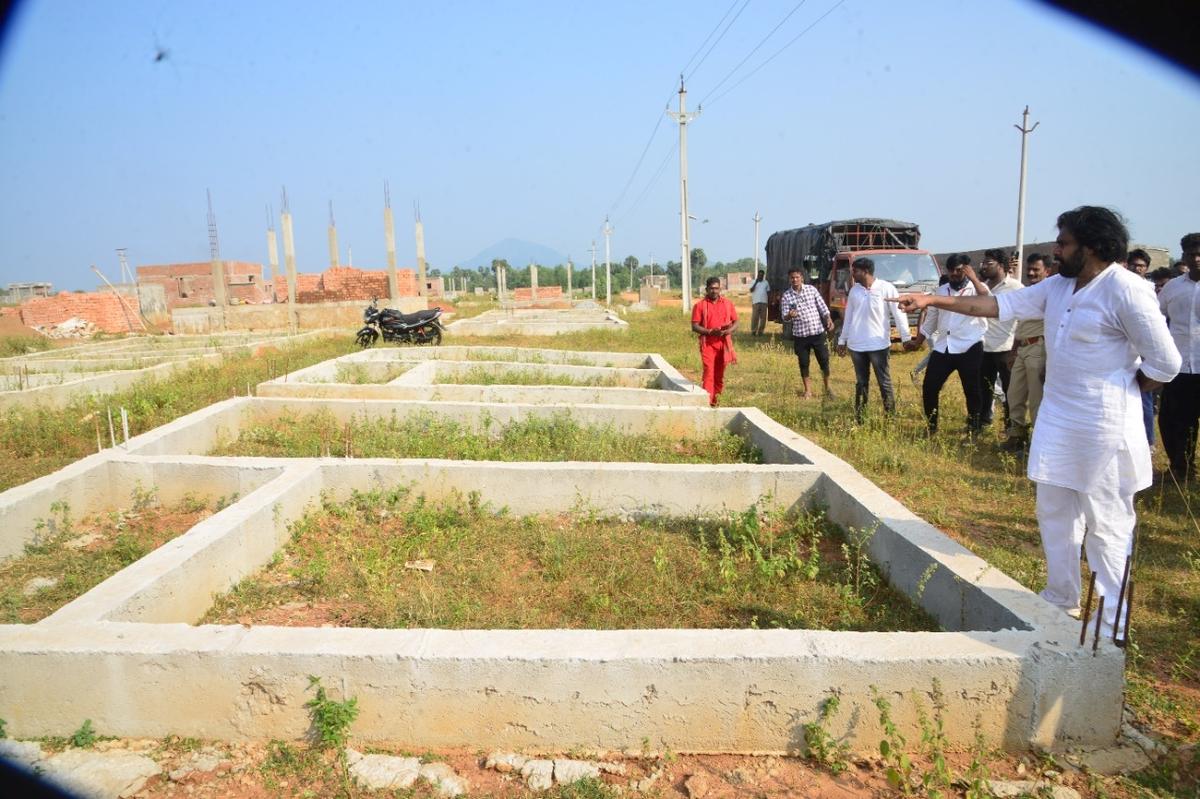 YSRCP deceiving north Andhra people with three capitals’ proposal, says Pawan Kalyan - The Hindu