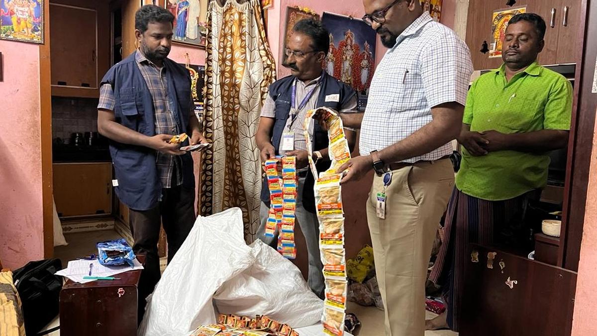 Food Safety officials seize gutka from house in Salem - The Hindu
