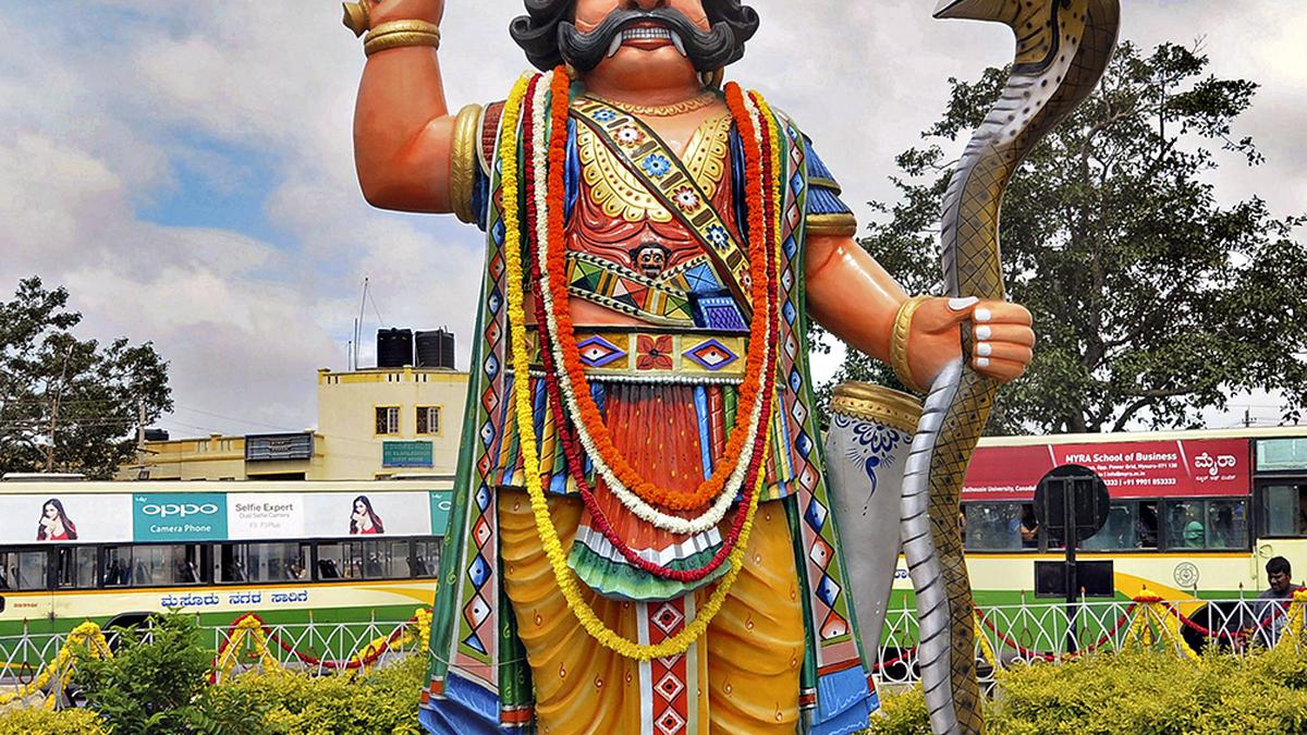 Mahisha Dasara atop Chamundi Hills to be celebrated on September 24, 25 ...