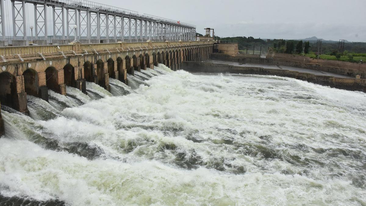 Cumulative outflow from KRS and Kabini dams nearing 300 tmcft - The Hindu