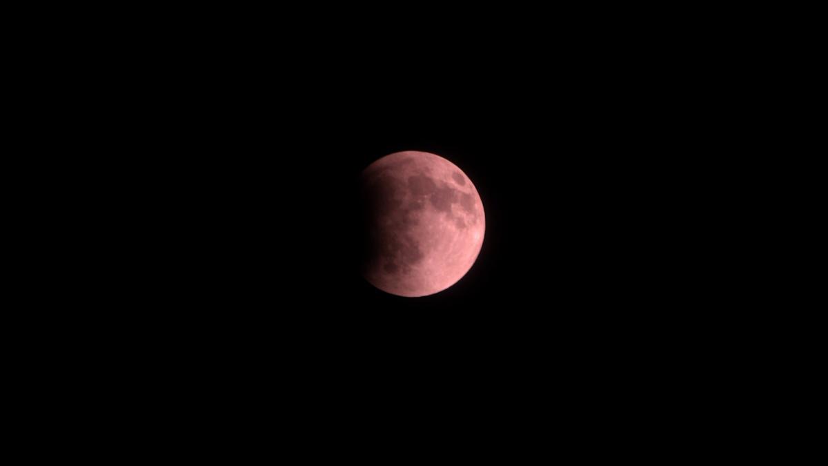 Lunar Eclipse 2025: India witnesses ‘Blood Moon’ today; Know time ...